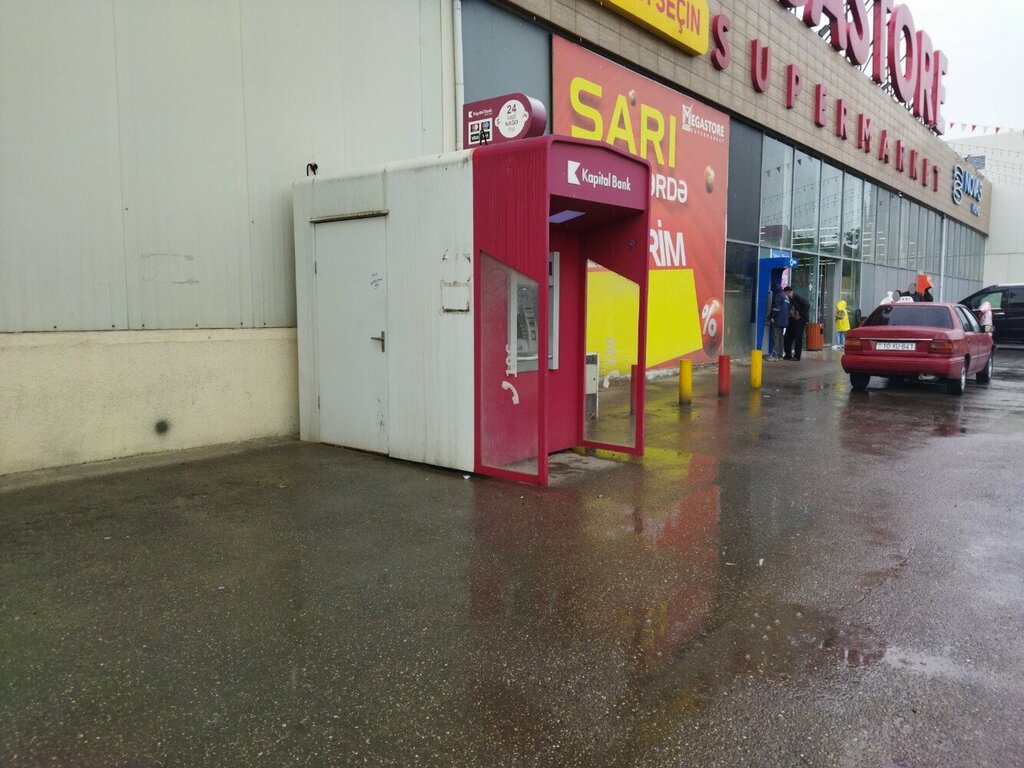ATM'ler Kapital Bank, Bakü, foto