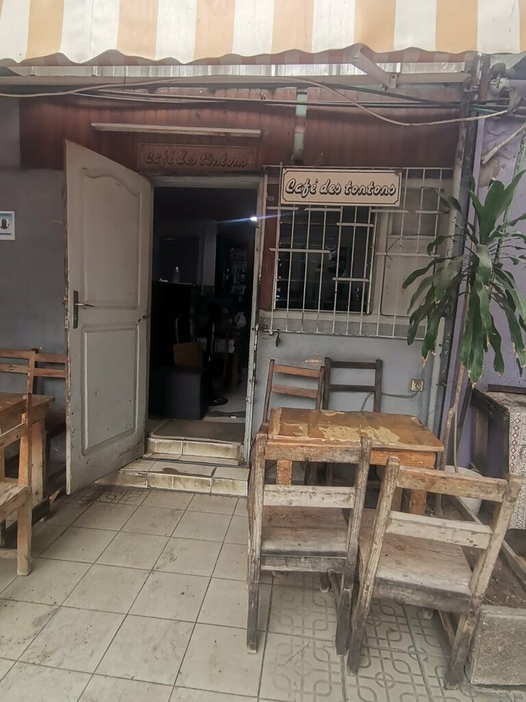 Kafe Café Des Tontons, Abican, foto