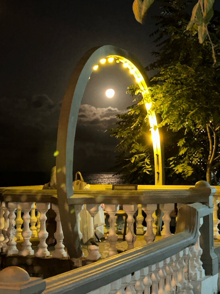 Kafe Lunniy bereg, Makhachkala, foto