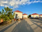 Дом отдыха (Beregovaya ulitsa No:2Б, khutor Chumbur-Kosa), resort oteller, tesisler  Rostovskaya oblastından