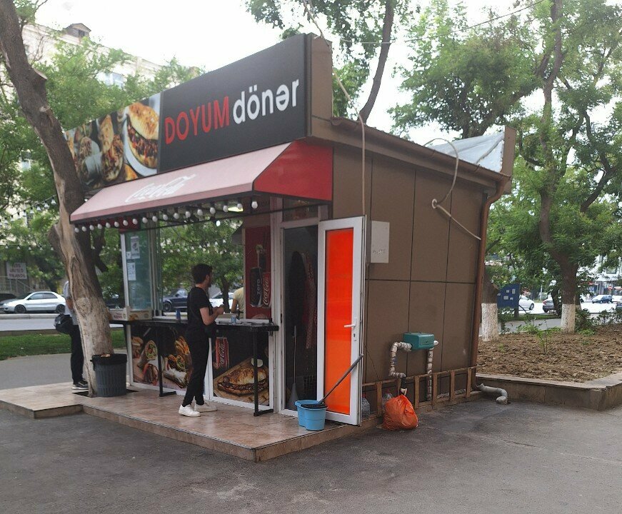 Fast food Doyum Dönər, Bakü, foto
