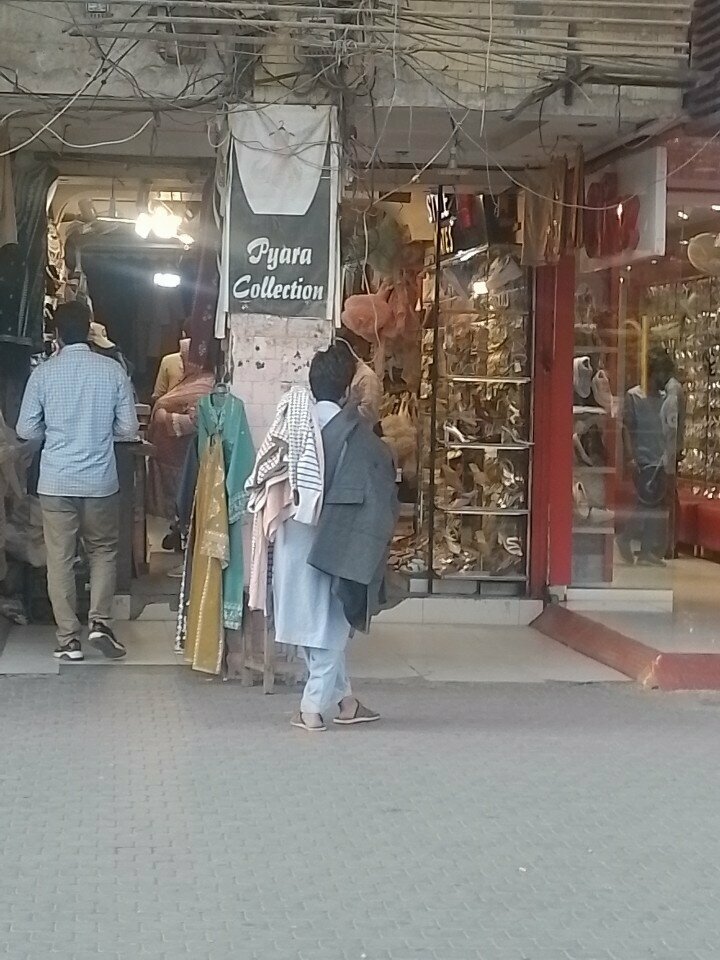 Ayakkabı mağazaları Syles mate, Lahor, foto