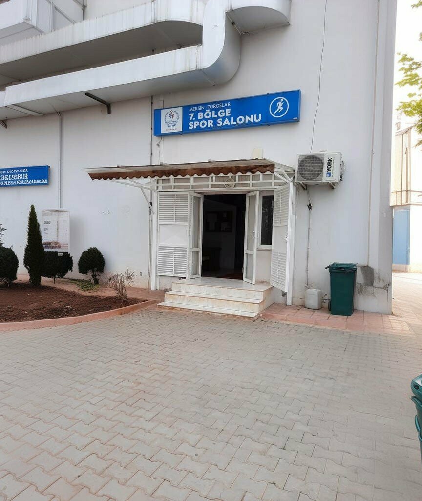 Spor ve jimnastik salonları Mersin 7. Bölge Spor Salonu, Mersin, foto