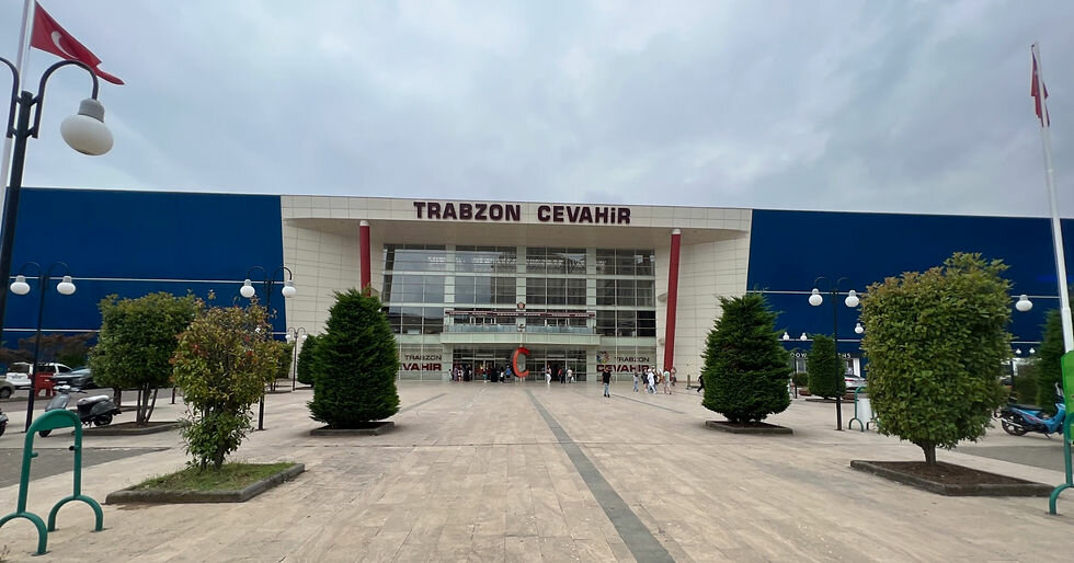 Giyim mağazası Brandland, Yomra, foto