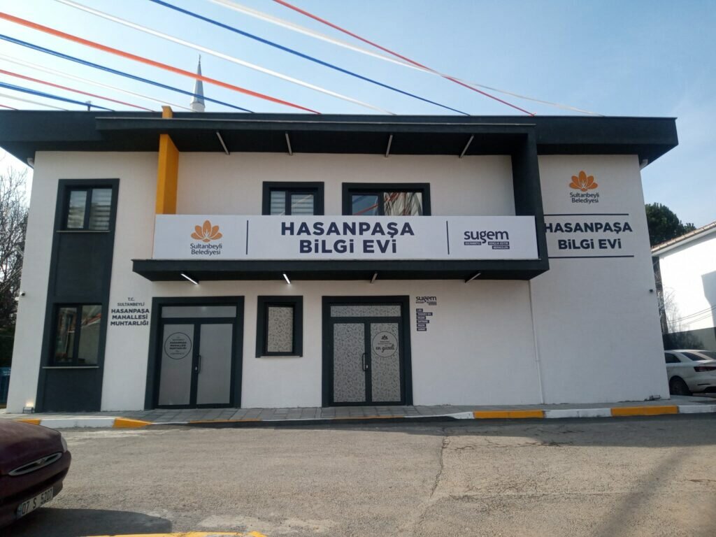 Belediye ve kamu hizmetleri merkezi Hasanpaşa Bilgi Evi, İstanbul, foto