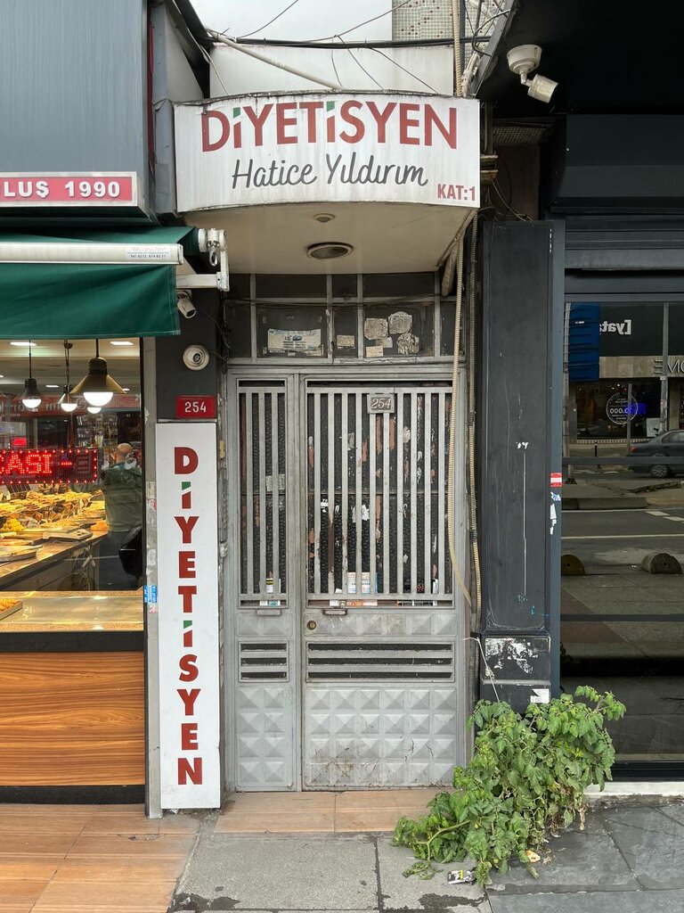 Avukatlar Avukat Nazmi Balta, İstanbul, foto