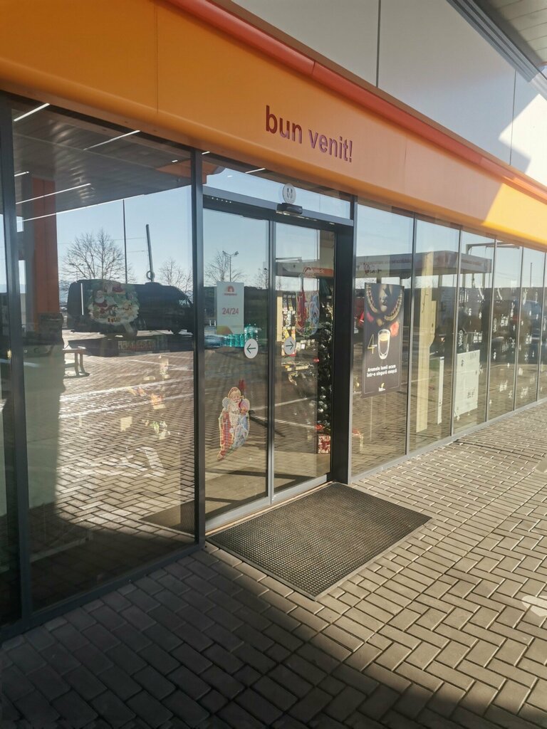 Benzin istasyonu Rompetrol, Beltsi, foto