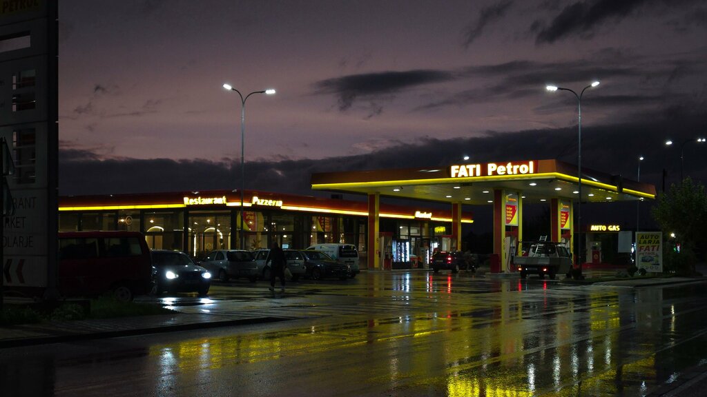 Benzin istasyonu Fati Petrol, Dünya, foto