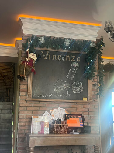 Kafe Vincenzo, Chinval, foto
