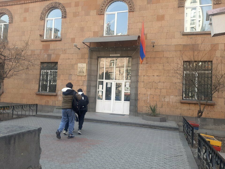 Ortaokul Yerevan basi school № 67 named after Yeghishe Charenc, Erivan, foto
