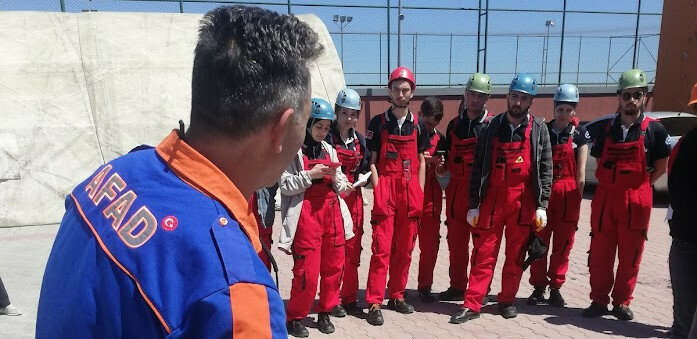 Devlet kurumları ve bakanlıklar Marmara Üniversitesi Sivil Savunma Kulübü, İstanbul, foto
