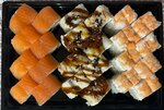 Kaifa (ulitsa Solntseva No:9), suşi restoranı  Ruza'dan