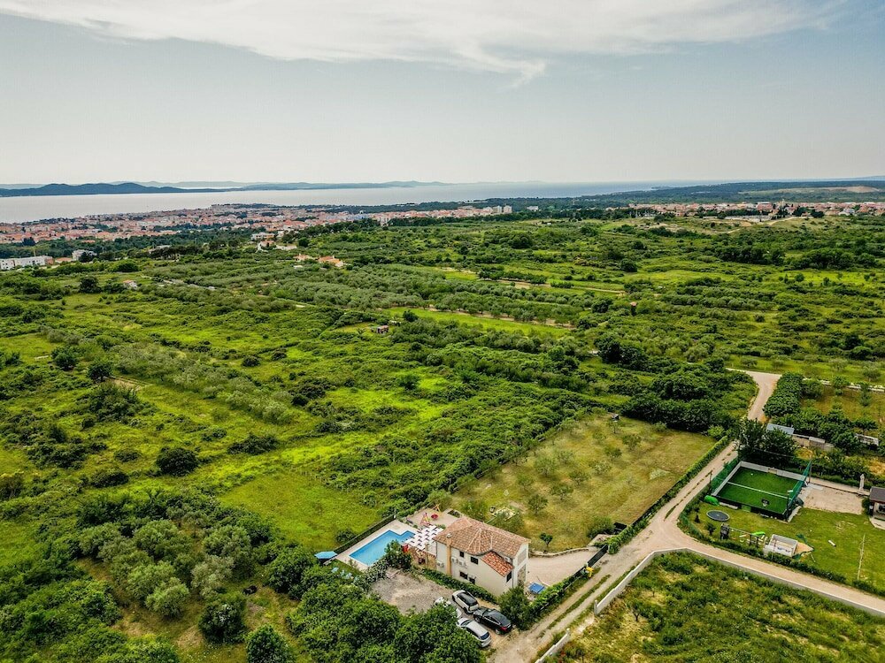 Otel Villa Noa in Zadar with 3 bedrooms and 2 bathrooms, Zadar Bölgesi, foto