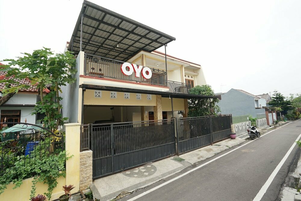 Otel Oyo 302 Karolin Homestay, , foto