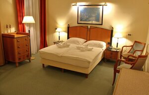 Hotel Centrál (Zala vármegye, Nagykanizsa, Erzsébet tér), otel  Zala'dan