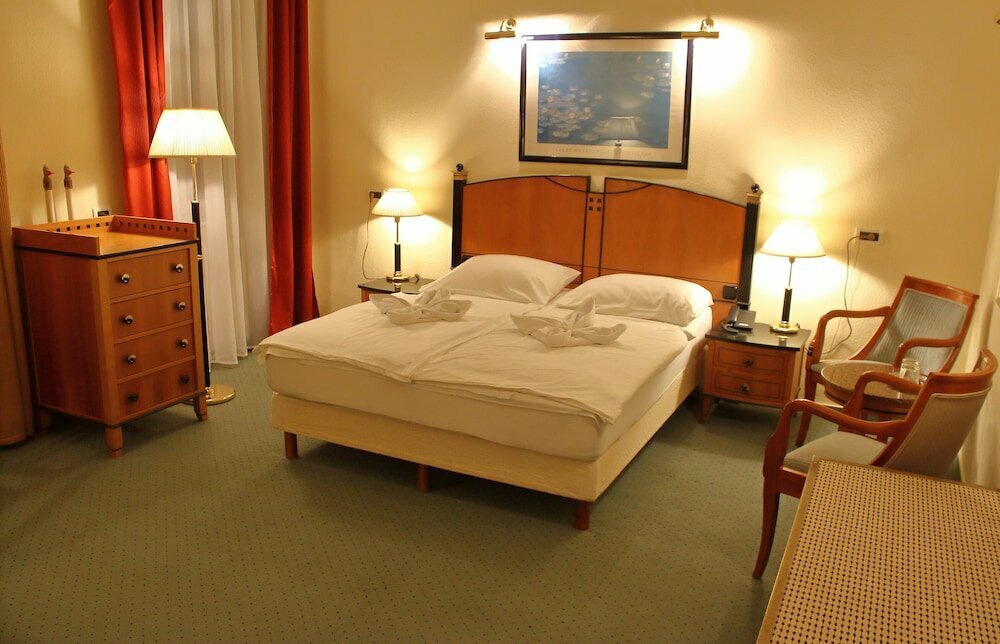 Otel Hotel Centrál, Zala, foto