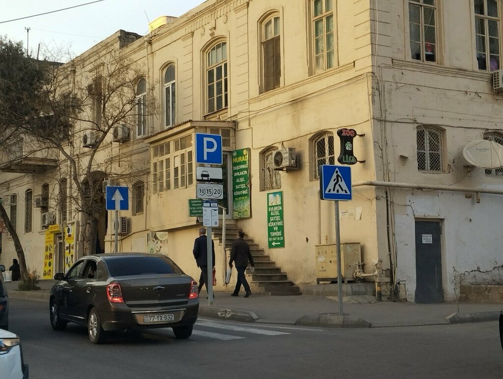 Emlak ofisi Murad, Bakü, foto