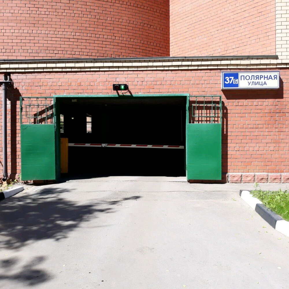 Garajlar Garage Cooperative Polyarnaya 37B, Moskova, foto