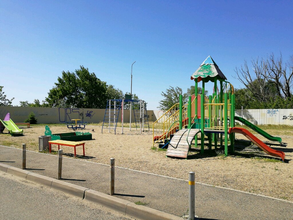 Oyun alanı Playground, Krasnodar, foto