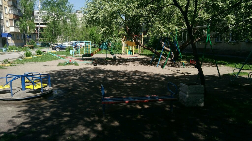 Oyun alanı Playground, Novosibirsk, foto