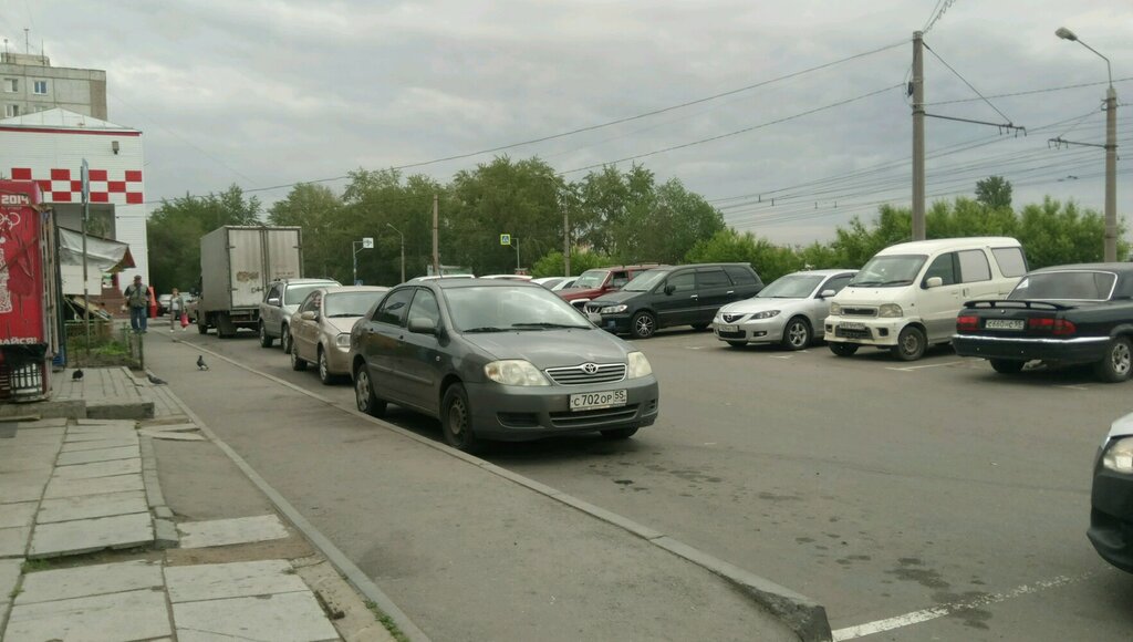 Otoparklar Parking lot, Omsk, foto
