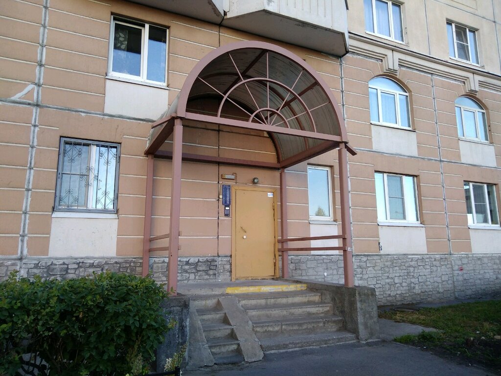 Bina, site yönetimi ТСЖ Большевиков 43, Saint‑Petersburg, foto