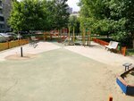 Playground (Sadovy Drive No:6), oyun alanı  Reutov'dan