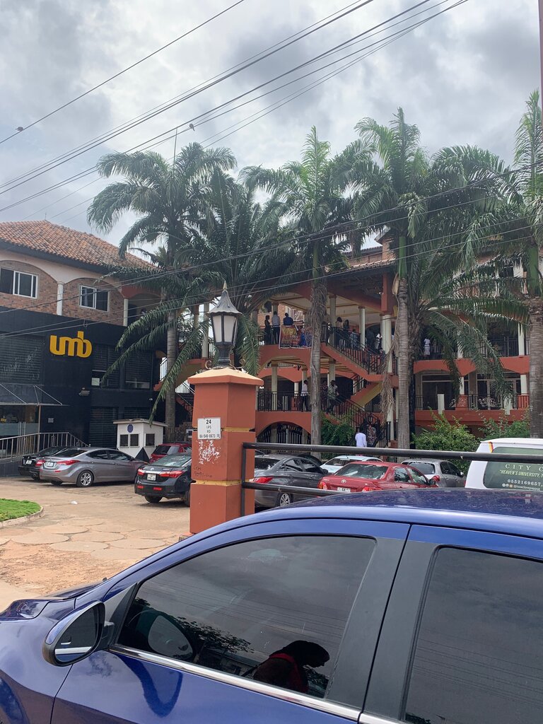 Alışveriş merkezleri Lafiesta Hacienda, Akra, foto