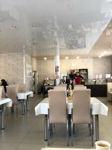 Кафе (Leningradskaya ulitsa No:47, posyolok gorodskogo tipa Karymskoye, Russian Federation), kafe