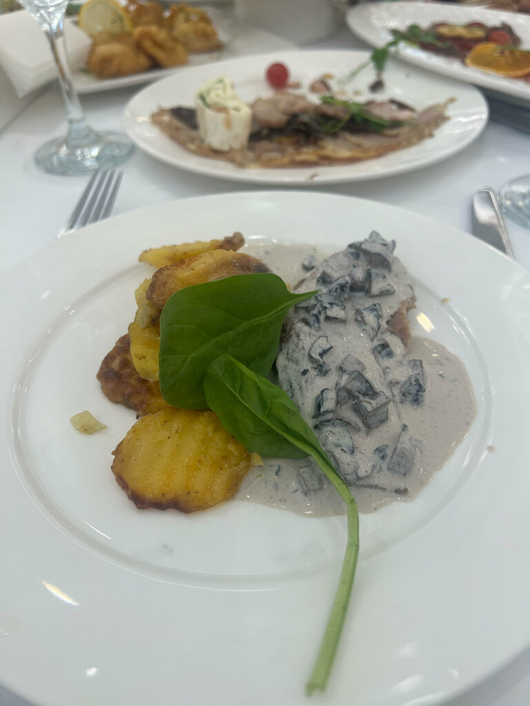 Düğün mağazası Никах центр Алсу Маликовой, Kazan, foto