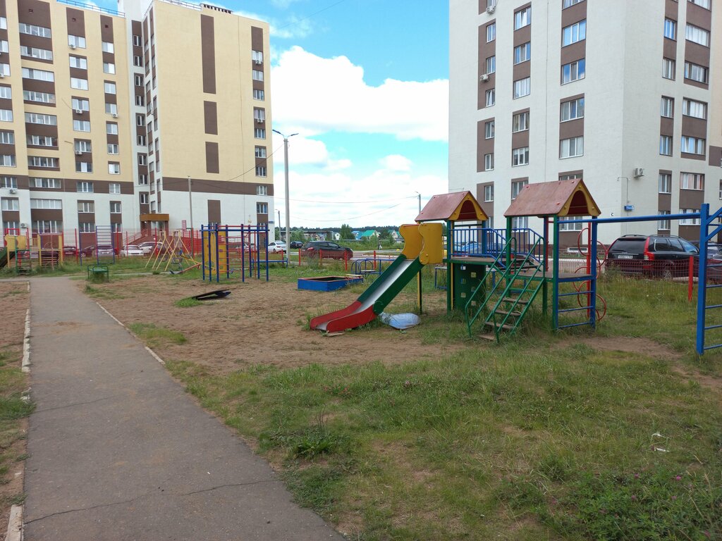 Oyun alanı Playground, Neftekamsk, foto
