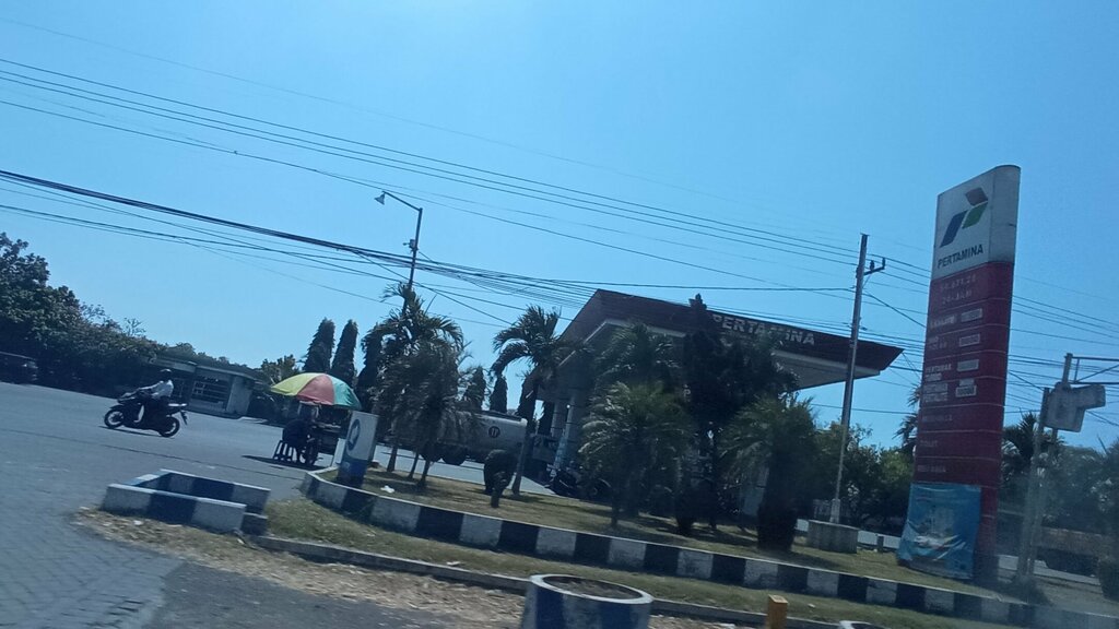 Benzin istasyonu Pertamina, , foto