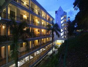 Paradise Lagoon Apartment (1-6 Jalan Pantai,2 1/2 Km,71000 Port Dickson,), otel