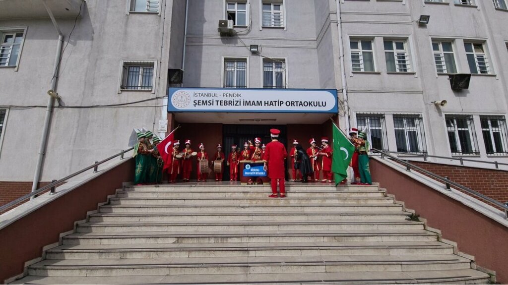 Ortaokul Şemsi Tebrizi Imam Hatip ortaokulu, İstanbul, foto
