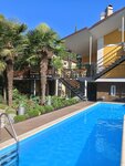 Престиж (Школьная улица No:11А), otel  Aluşta'dan