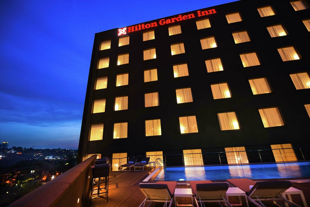 Otel Hilton Garden Inn Kampala, Kampala, foto
