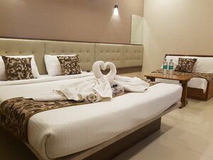 Hotel Sai Chhatra (Delhi, South West District, Grey Line, Dhansa Bus Stand), otel
