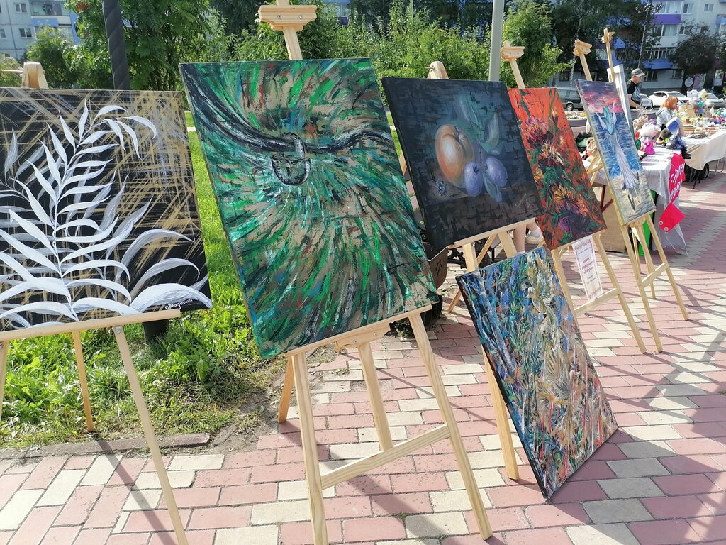 Sergi salonları, galeriler Mbuk Kulturno-vystavochny tsentr Vernisazh, Prokopyevsk, foto