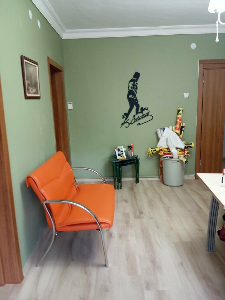 Emlak ofisi Zirvem Emlak, Ankara, foto