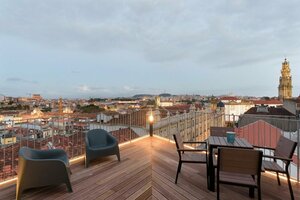 On Trend Nightlife Studio 303 (Rua da Galeria de Paris No:112), otel  Porto'dan