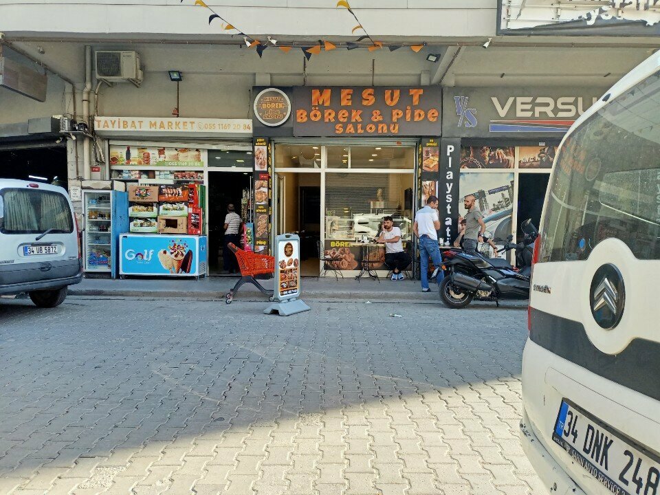 Kafe Mesut Börek Pide Salonu, İstanbul, foto