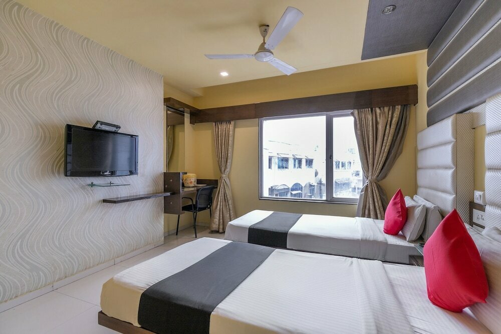 Otel Capital O 891 Hotel Kadamb Inn, Ahmadabad, foto