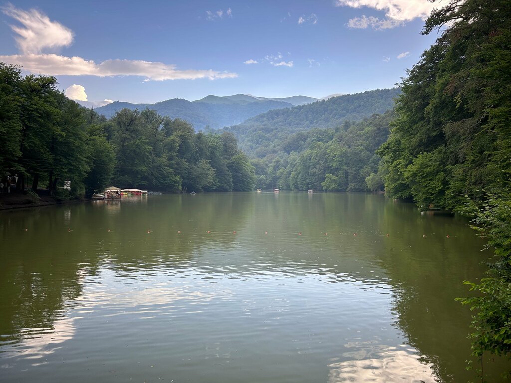 Turistik yerler Parz Lake, Tavuş, foto