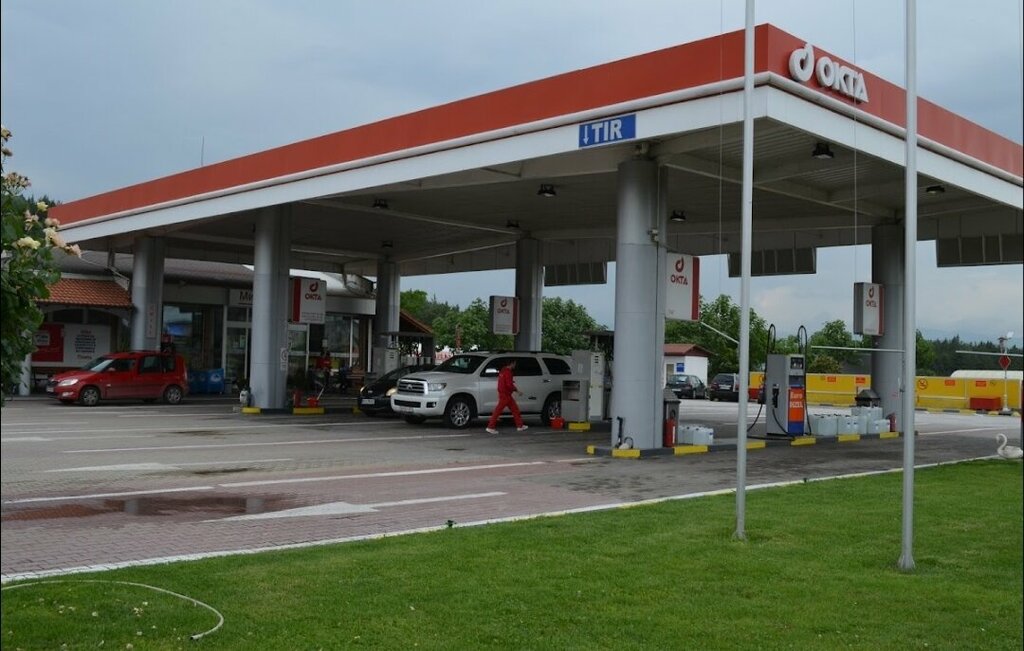 Benzin istasyonu Okta, Dünya, foto
