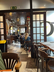Café da Vila (Lisboa, Sintra, Largo Doutor Gregório de Almeida), restoran  Sintra'dan