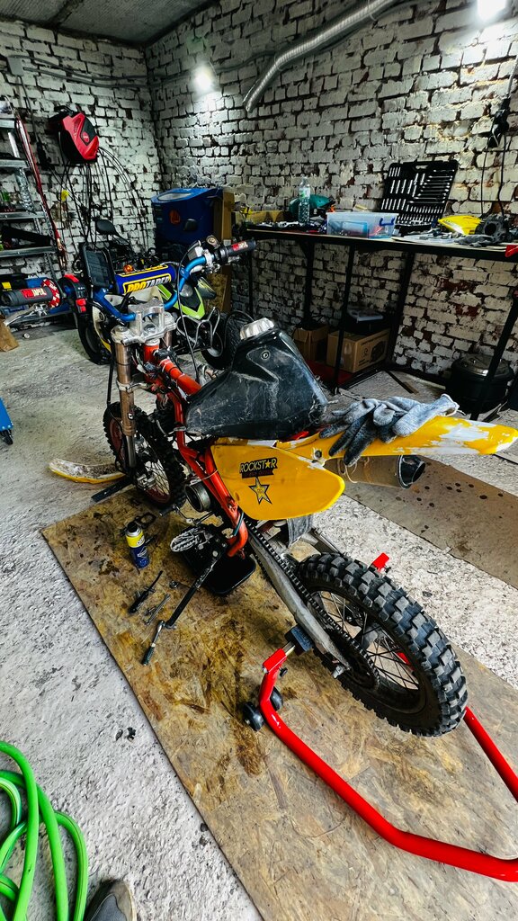 Motosiklet tamiri Burning carbs, Kaşira, foto