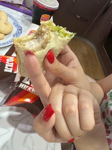 Burger King (ulitsa Aleksandrova No:18А), fast food  Voljski'den