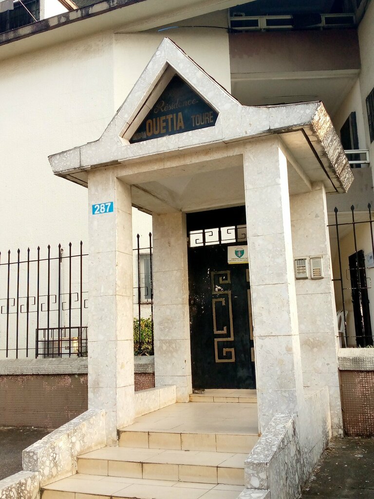 Huzurevi, bakımevi Residence Hadja Ouetia Toure, Abican, foto