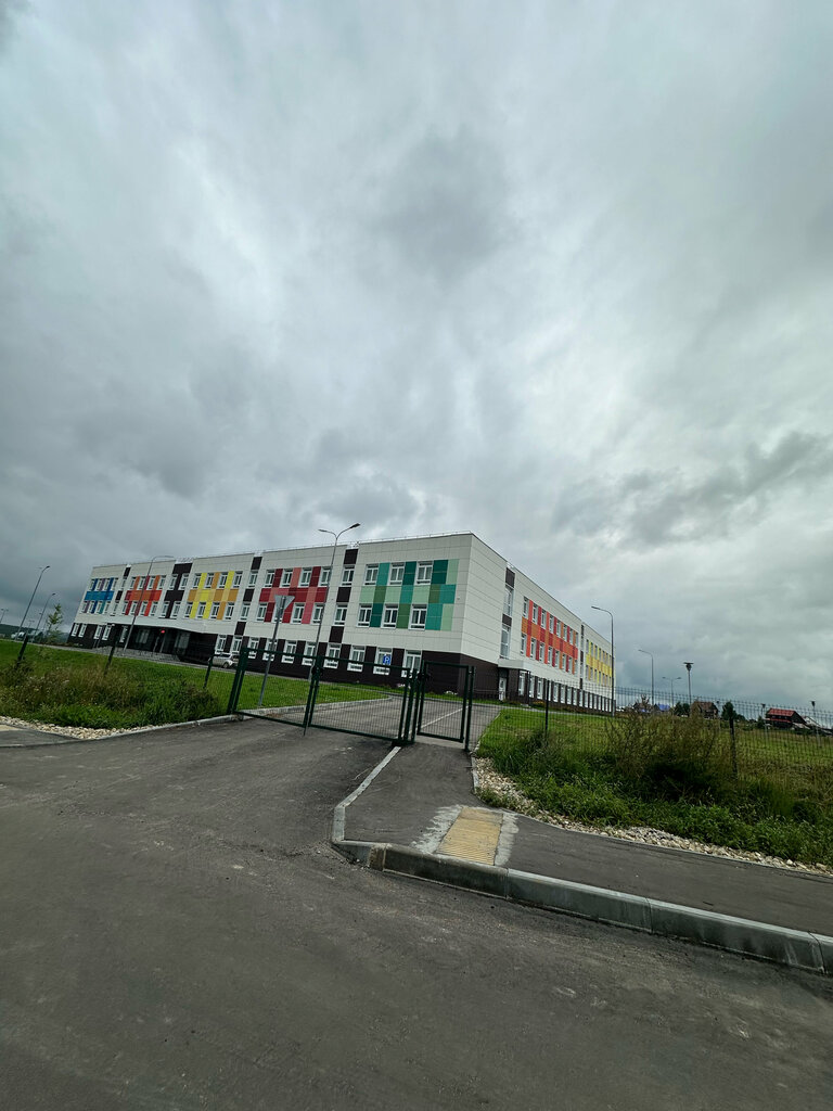 Ortaokul Obyachevskaya srednyaya obshcheobrazovatelnaya shkola Mbou, Komi, foto