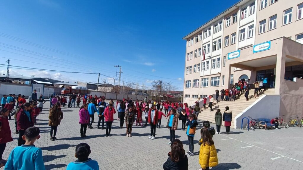 i̇lkokul Bulakbaşı Ortaokulu, Karakoyunlu, foto